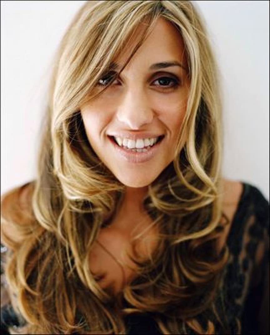 Melanie Blatt's Instagram, Twitter & Facebook on IDCrawl