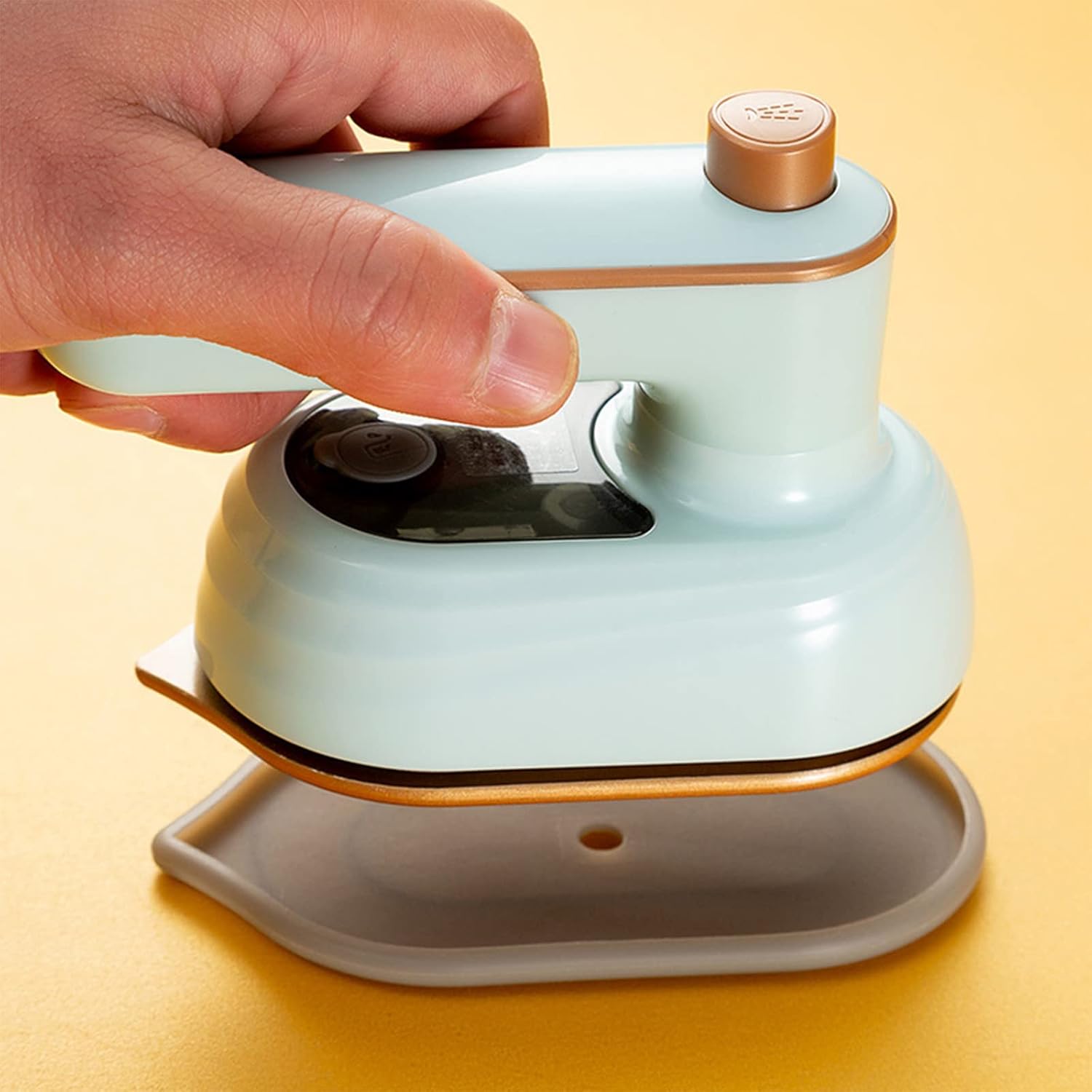 Amazon.com: Portable Mini Ironing Machine, 180°Rotatable Handheld Steam ...