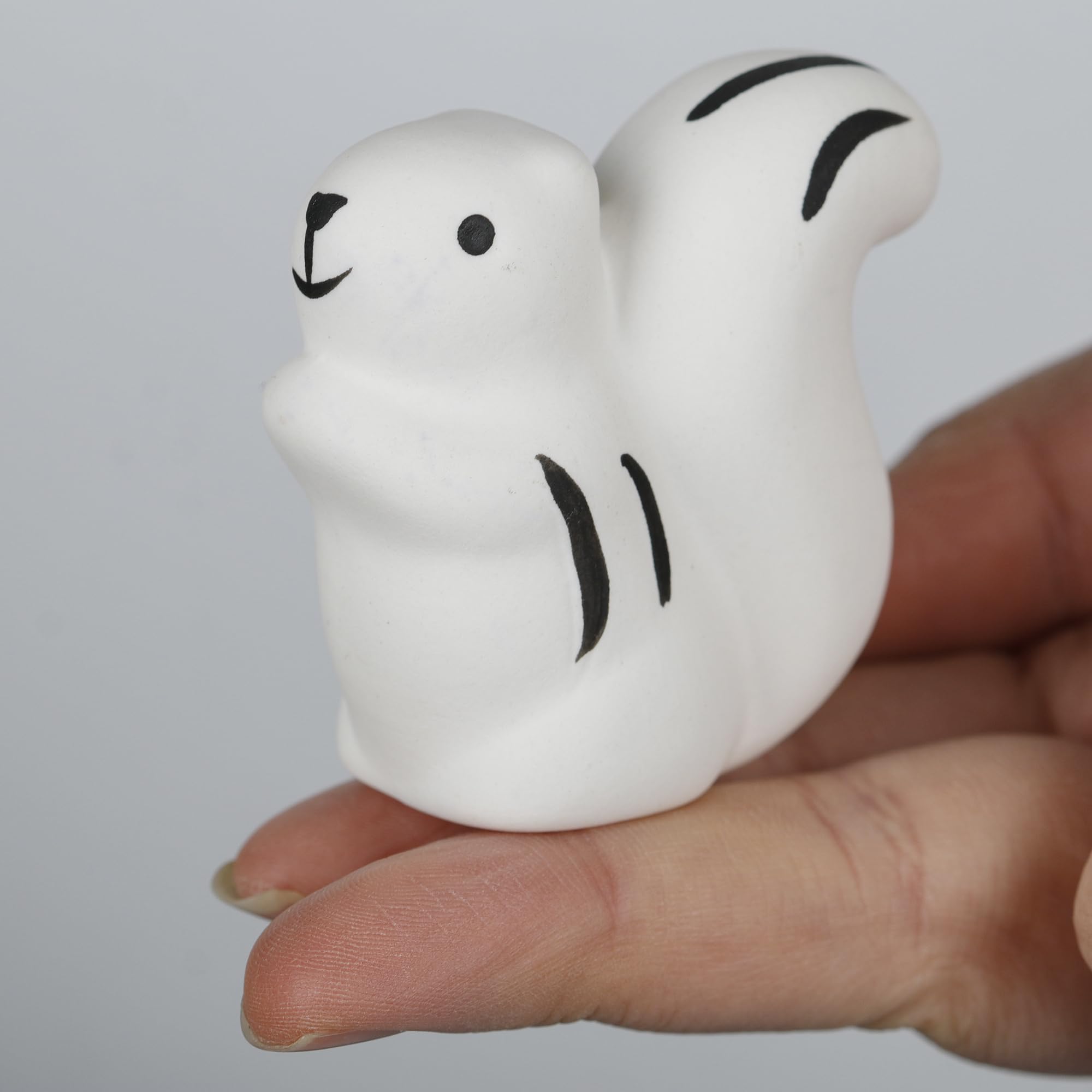 Amazon.com: Wisifayardin Ceramic Squirrel Miniature Figurine ...