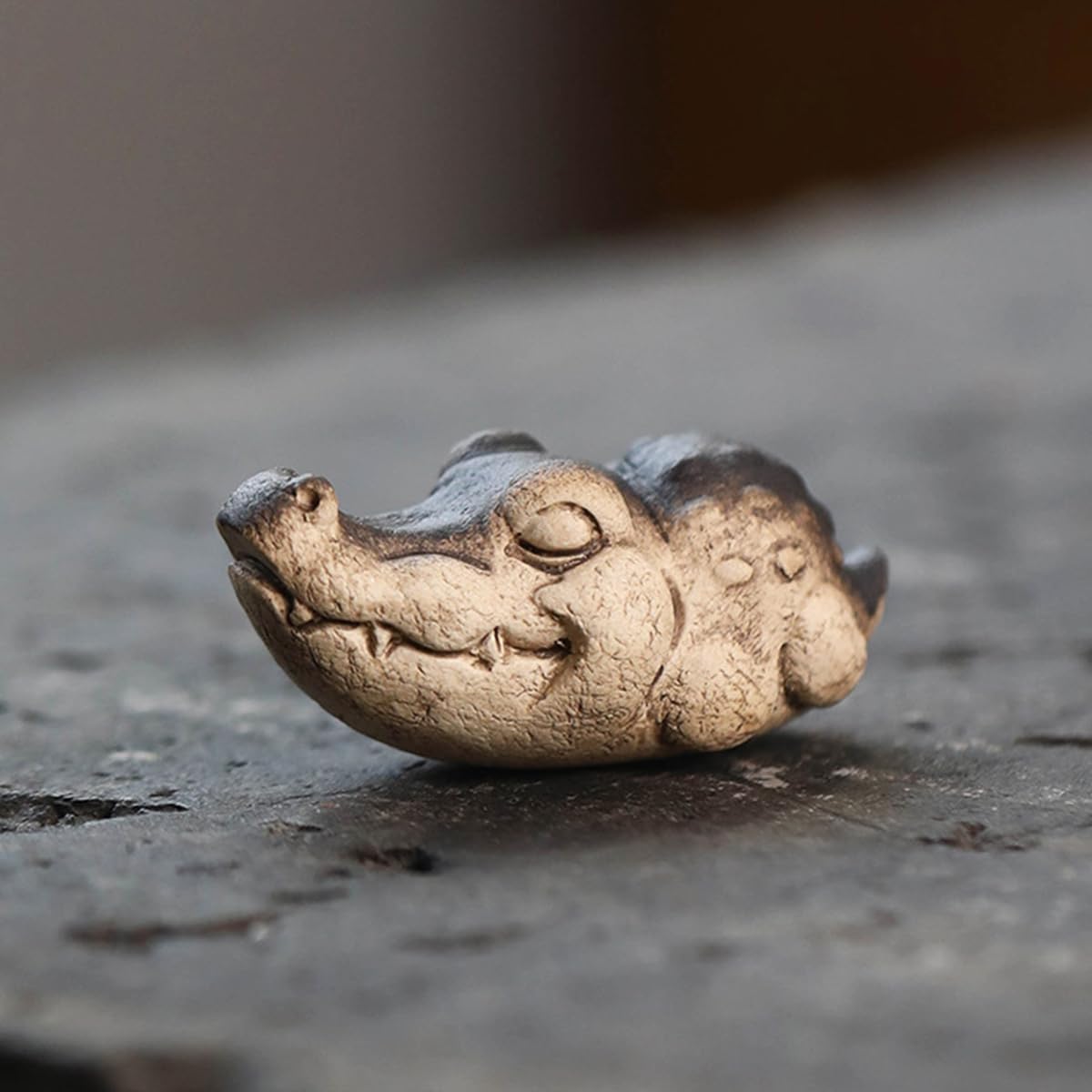 Amazon.com: SHINCULSUN Chubby Crocodile Baby Tea Pet Figurine Tea Set ...