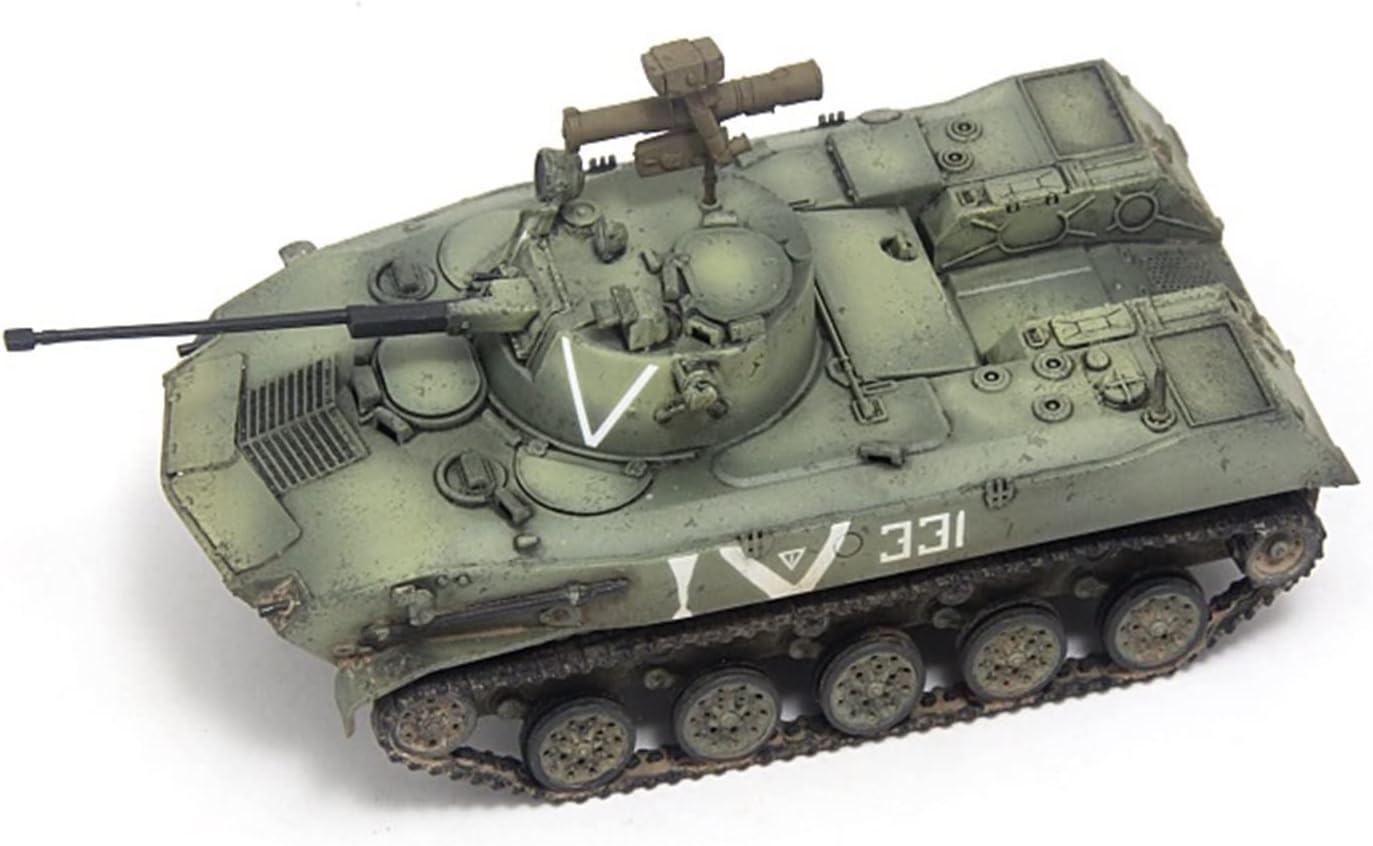 Amazon.co.jp: ダイカストモデル装甲車 真実還元1：1の詳細な制造 1/72スケール ロシア軍 BMD-2 空挺部隊戦闘車 331 ...