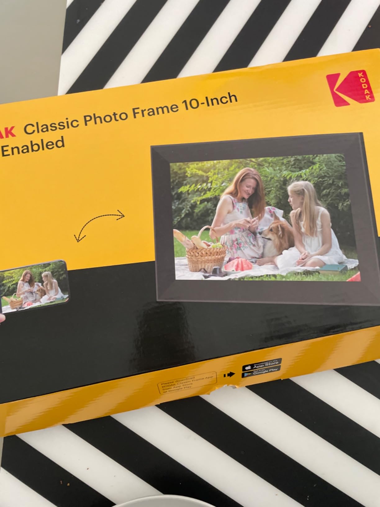 KODAK 10.1-inch Classic Digital Photo Frame CF102P, Wi-Fi Enabled, 16GB ...