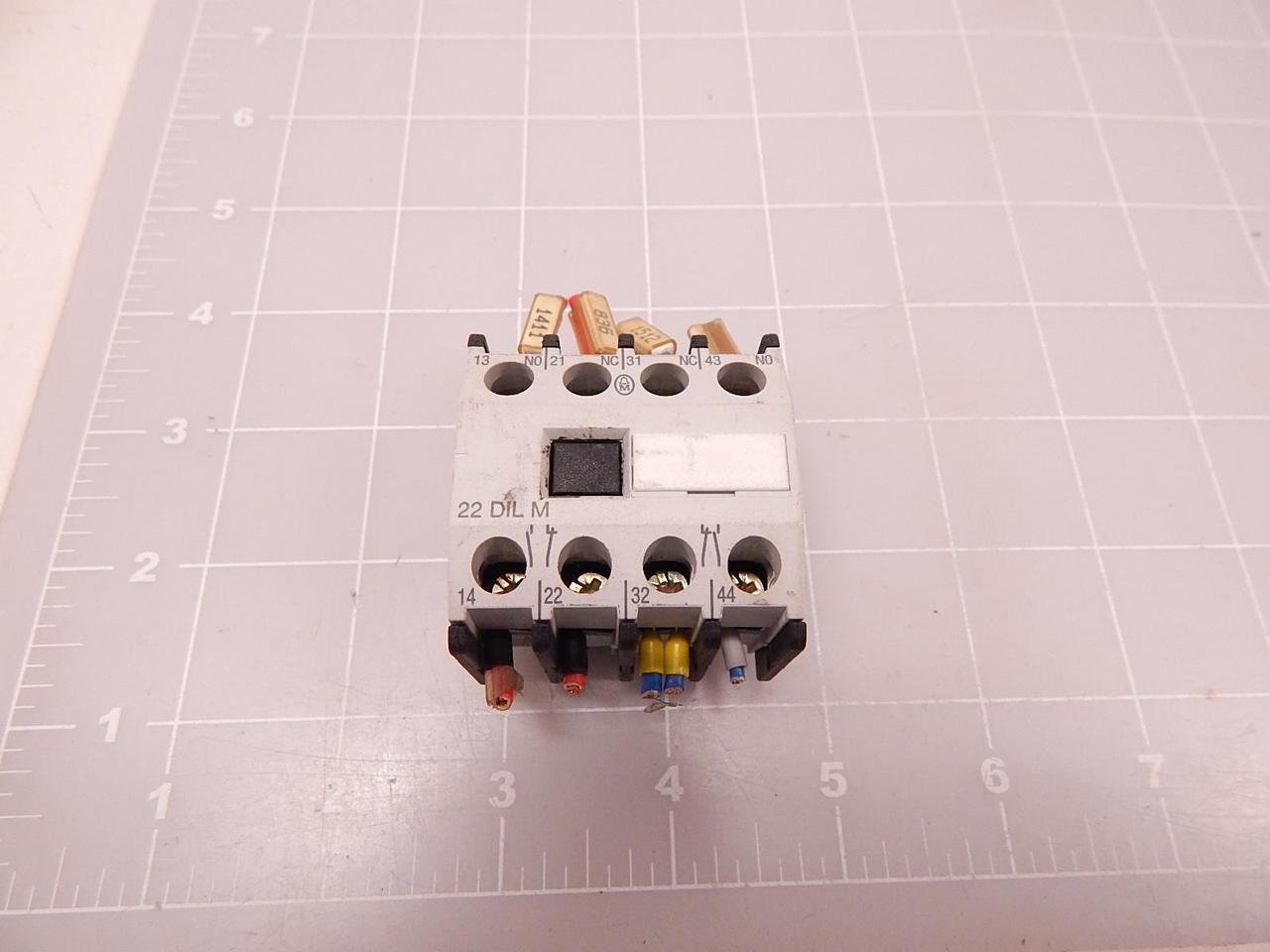 Snapklik.com : 22 DIL M Auxiliary Contact 15A 600V