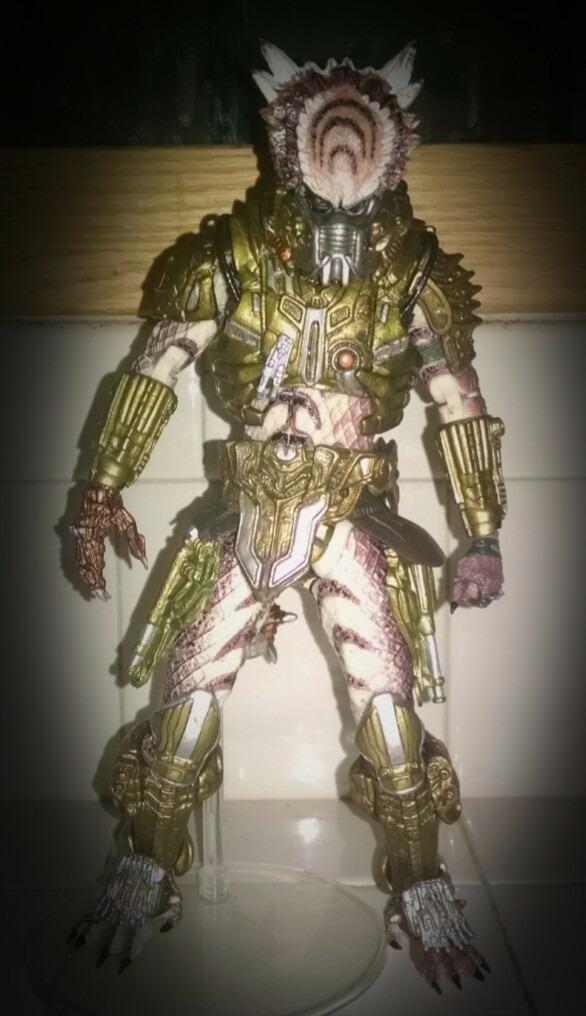 Amazon.com: NECA Predator Scale Series 16 Spike Tail Action Figure, 7 ...