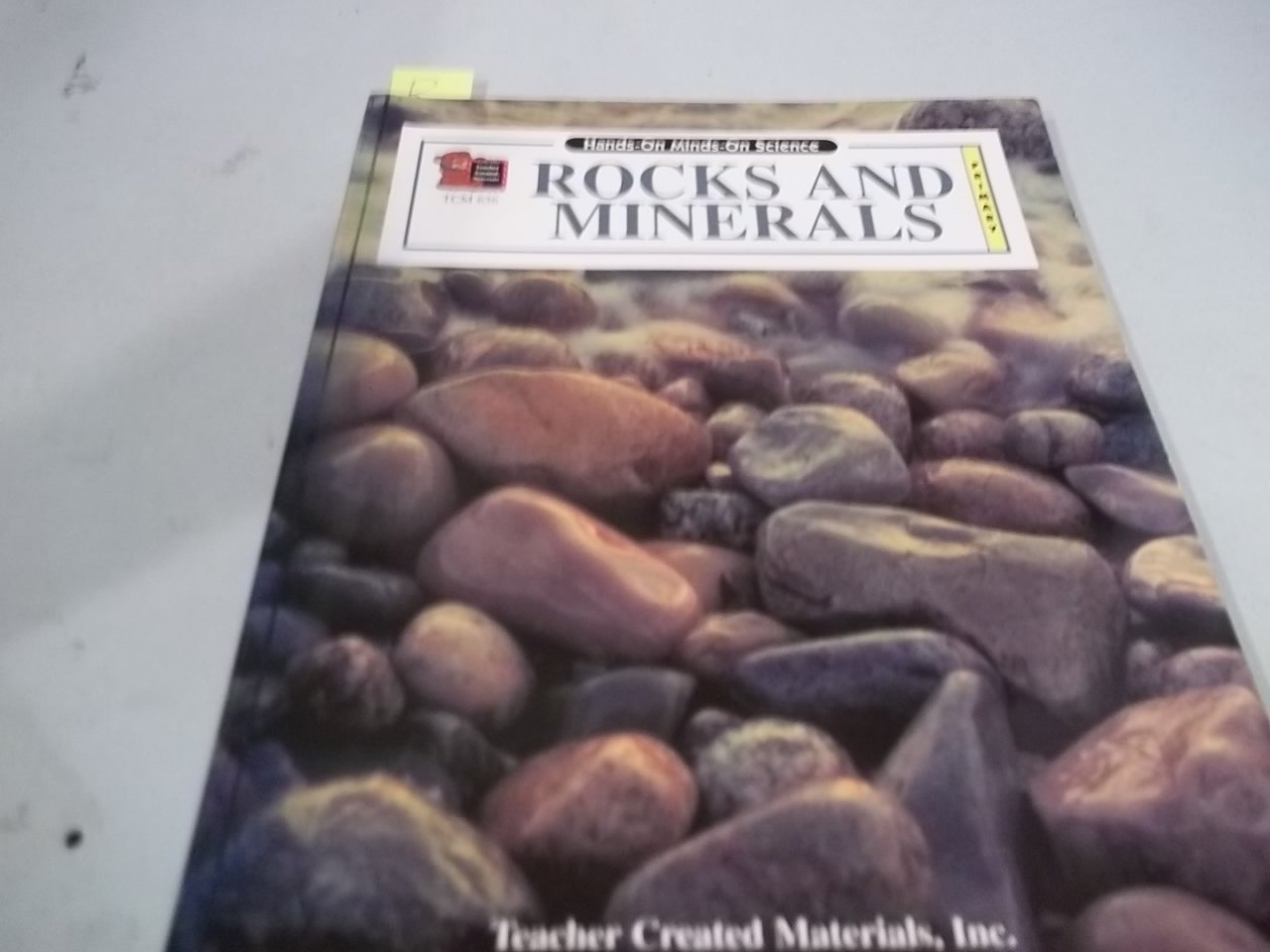 Amazon.com: Rocks & Minerals: Hands-On Minds-On Science: 9781557346360 ...
