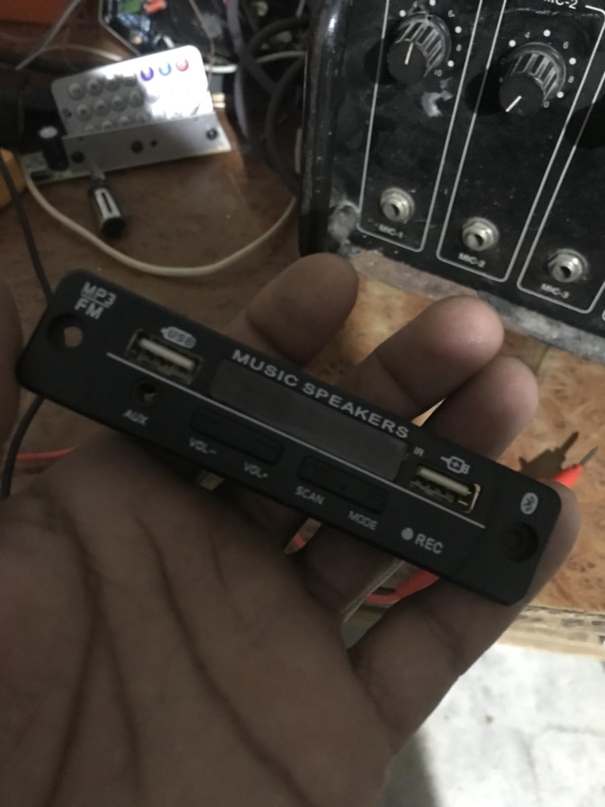 Electronic Spices 12V Bluetooth MP3 USB Charging Port FM Radio Player ...