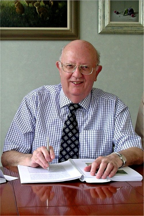 Amazon.co.uk: Claude Hitching: books, biography, latest update