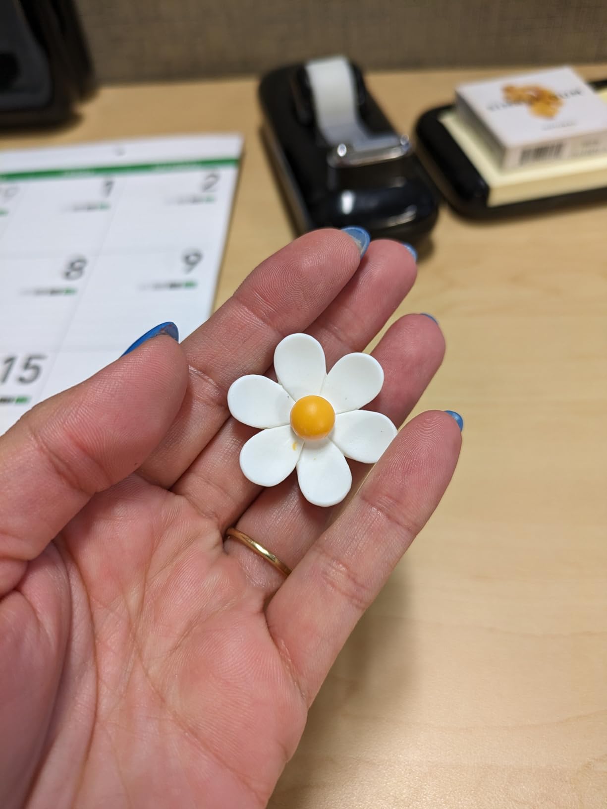 Amazon.com: Decorative Push Pins Assorted Sizes & Colors Flower Cute ...