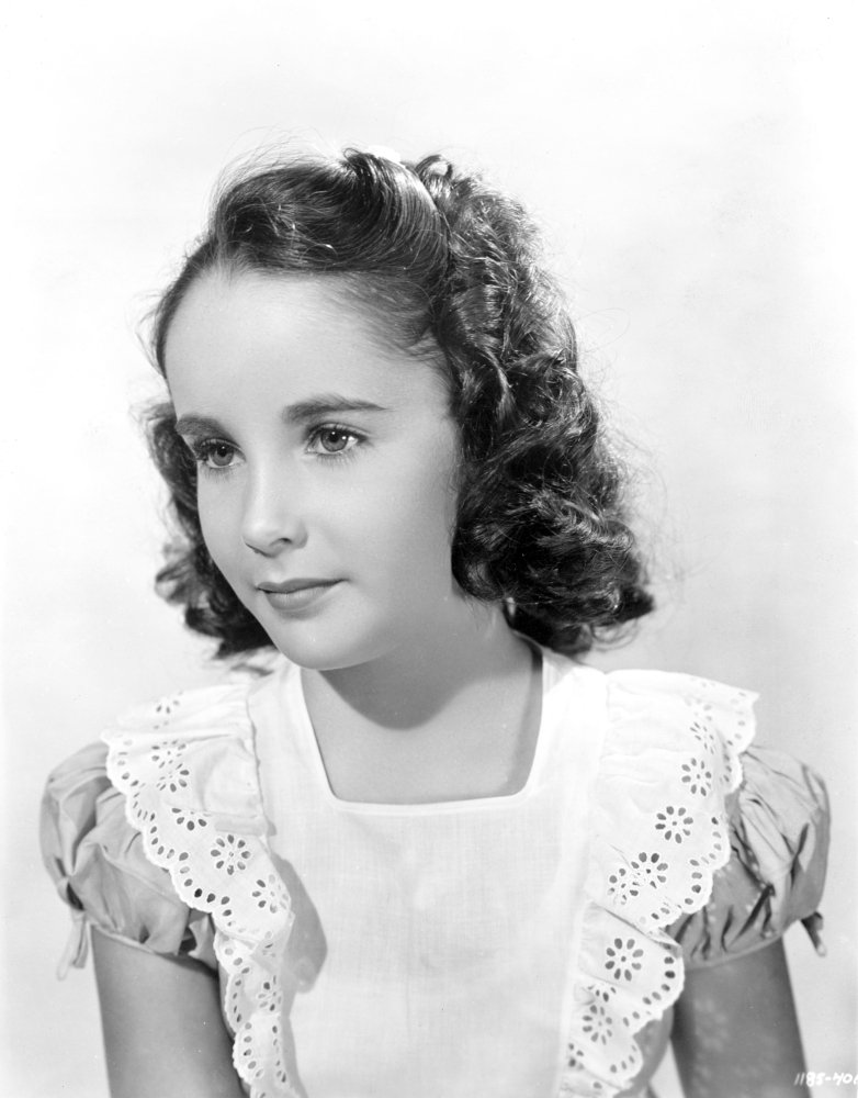 Young Elizabeth Taylor Elizabeth Taylor House Homes Of Elizabeth