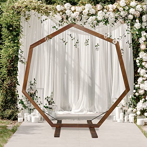 How to Buy or DIY Marvelous Portable Arches for Your Wedding