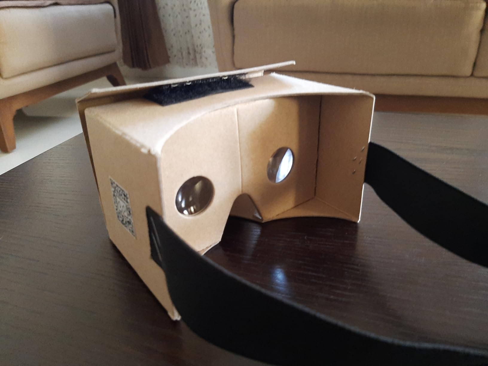 Made in India! VR Headset Cardboard-White-Lightweight - Moonwalk on ...