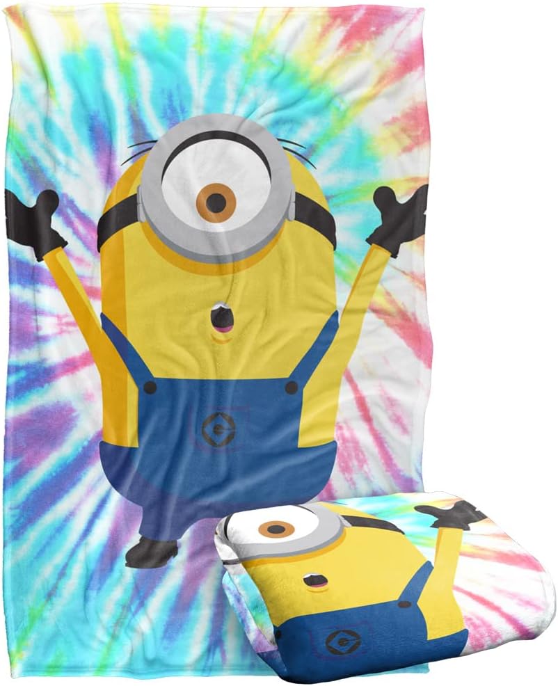 Amazon.com: Despicable Me Minions Throw Plush Blanket : Home & Kitchen
