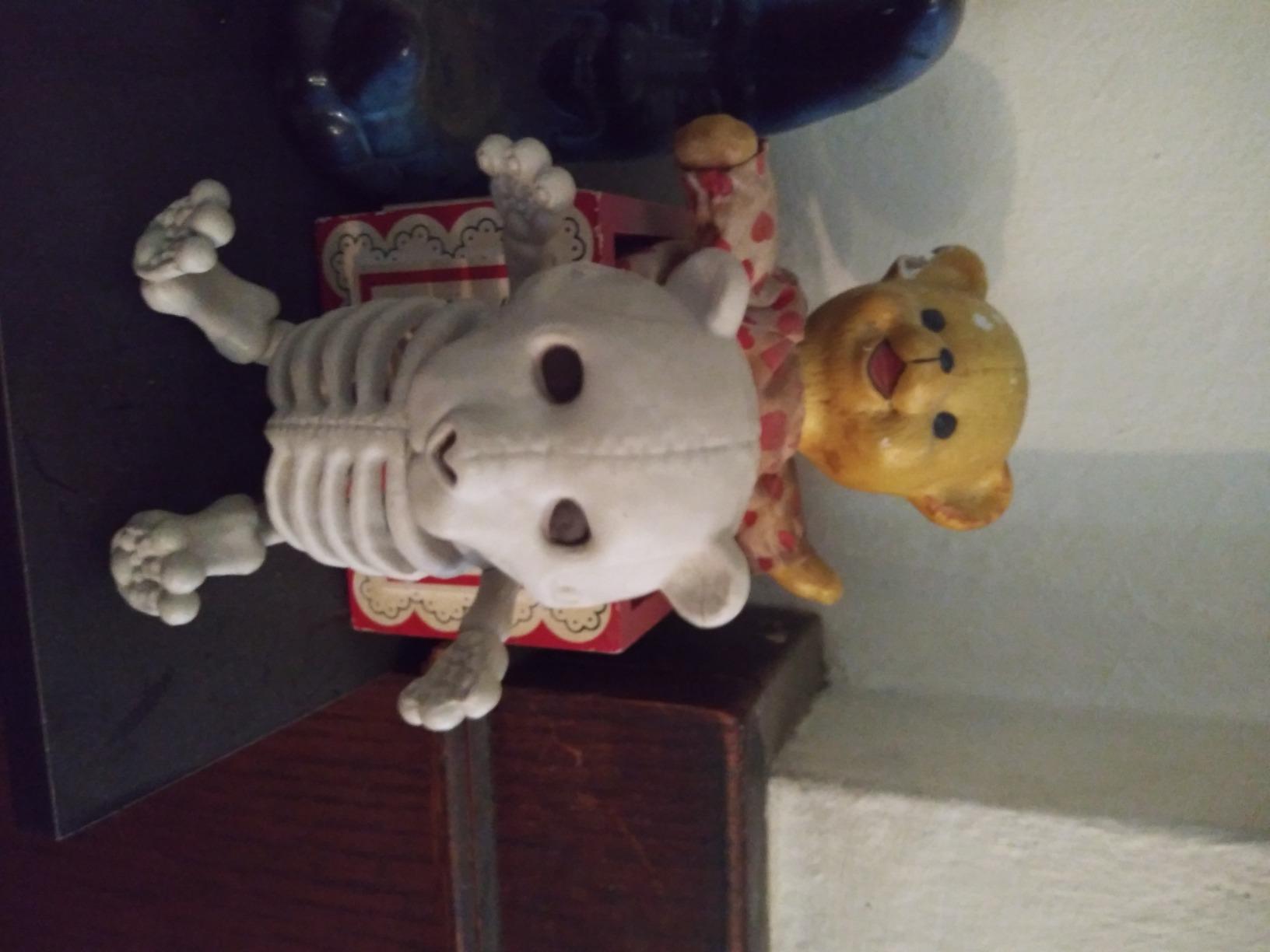 Amazon.com: Crazy Bonez Teddy Bonez Skeleton Figurine : Home & Kitchen