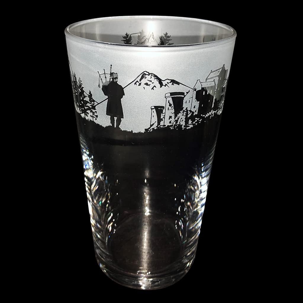Milford Collection Animo Glass Pint Beer Glass - Scottish Scene : Amazon.co.uk: Home & Kitchen