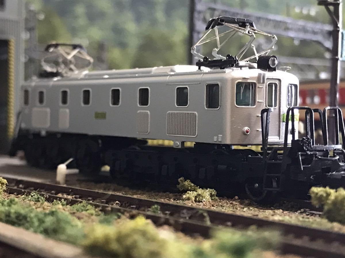 Amazon.co.jp: MICRO ACE マイクロエース国鉄EF10-24 4次型ステンレス型 鎧戸 門司機関区デッキ付き電気機関車 : おもちゃ