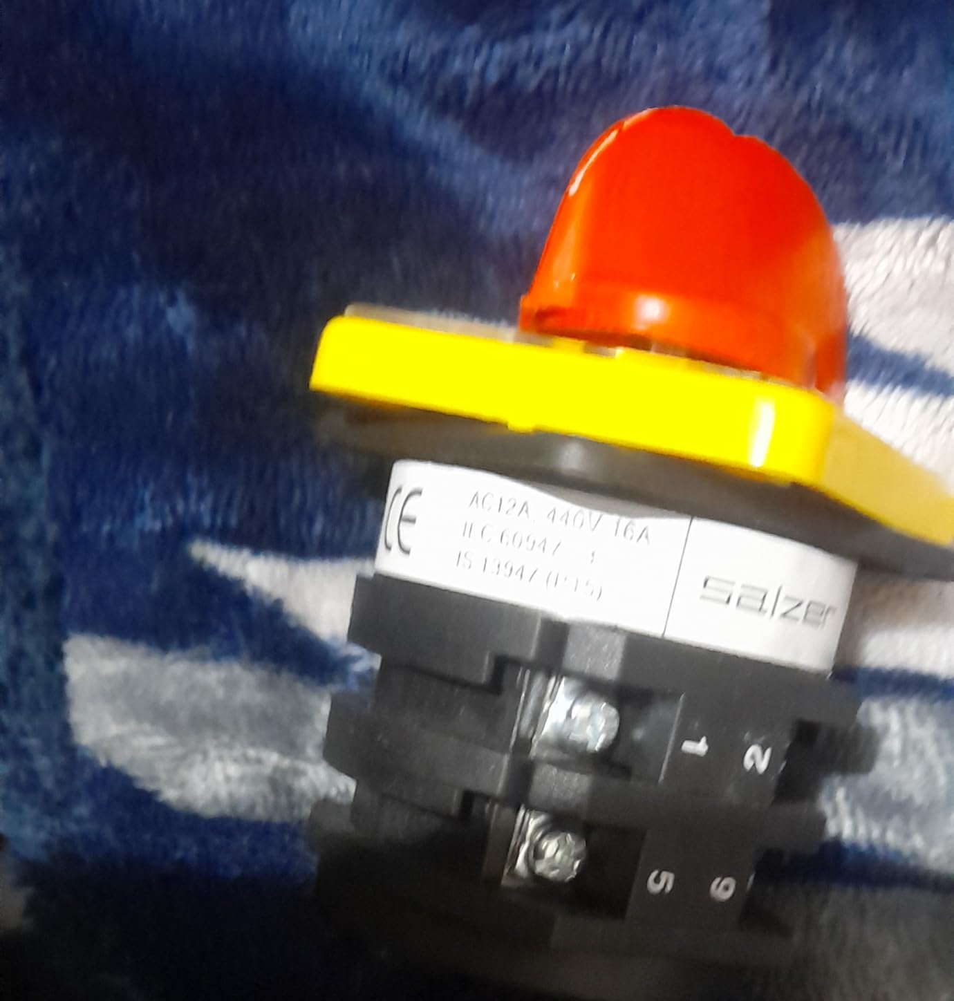 Salzer SG16 Cam-Operated Rotary Switch (AMPS:16 - Pole:3 - Programme ...