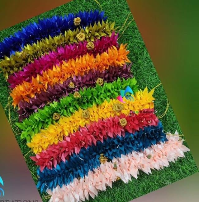 Amazon.com: Dreams Artificial Gajra Veni Pack Of 10 Colour For Bride ...