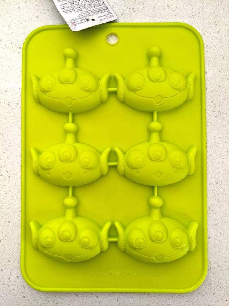Amazon.com: Daiso Silicone Petite Cake Mold (Toy Story aliens): Home ...