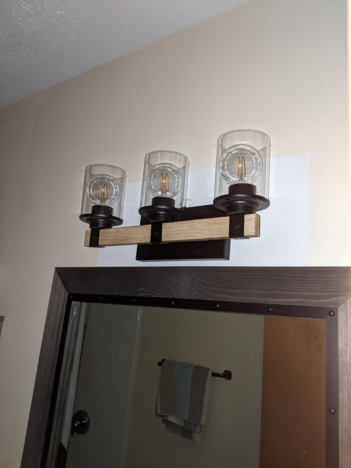 DESGNT Farmhouse Vanity Light Fixture,3-Light Rustic Wood Bathroom ...