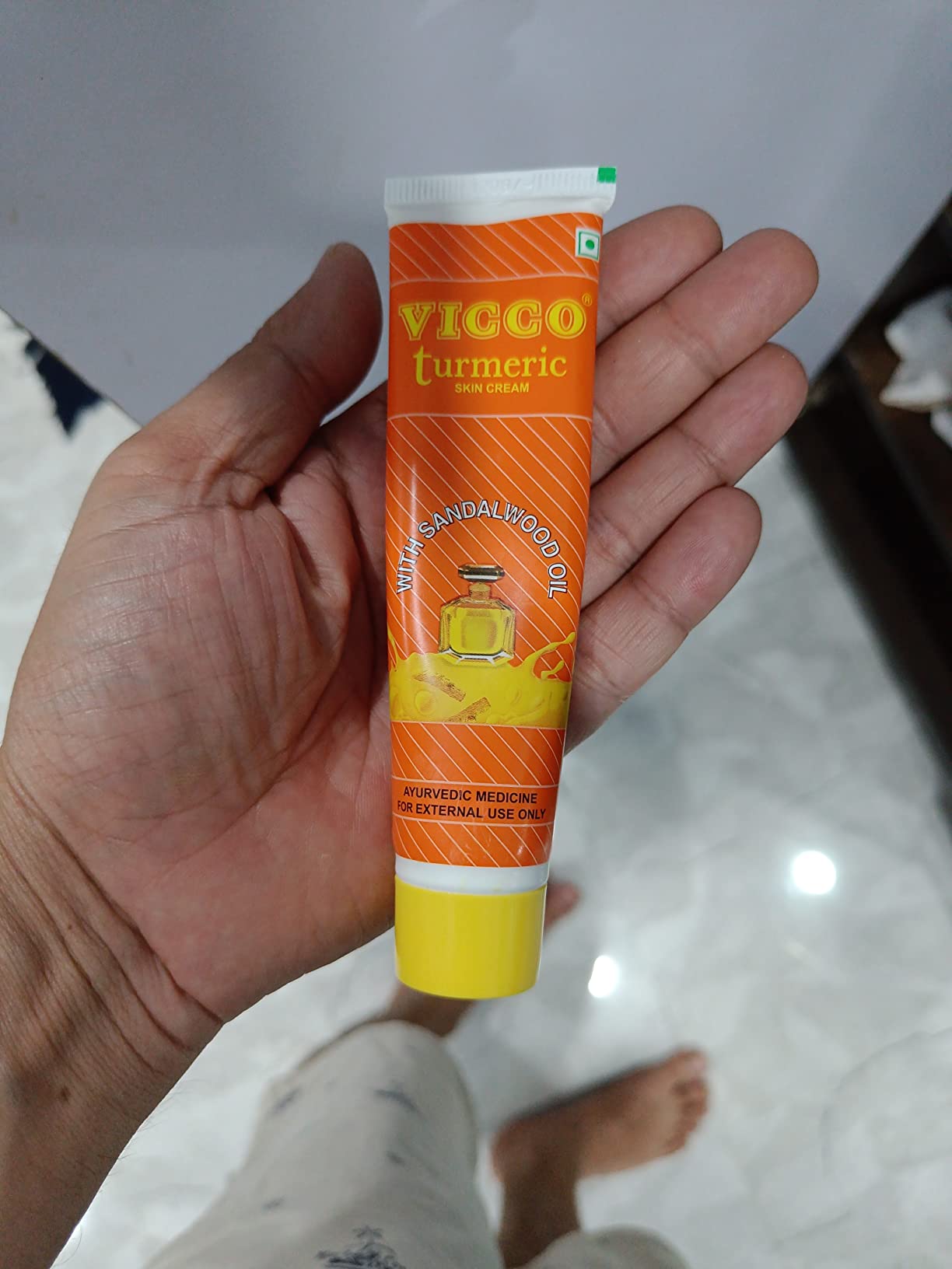 Vicco Turmeric Skin Cream | With Turmeric & Sandalwood Oil for Glowing ...