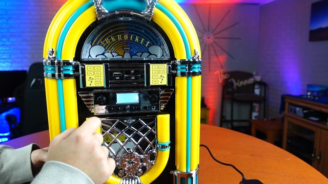 Watch Jukebox | CD player | Radio | Aux | Bluetooth on Amazon Live