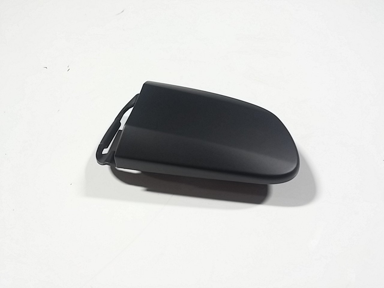 Amazon.com: Genuine Volvo 30753904, Outside Door Handle Cover (XC90 ...