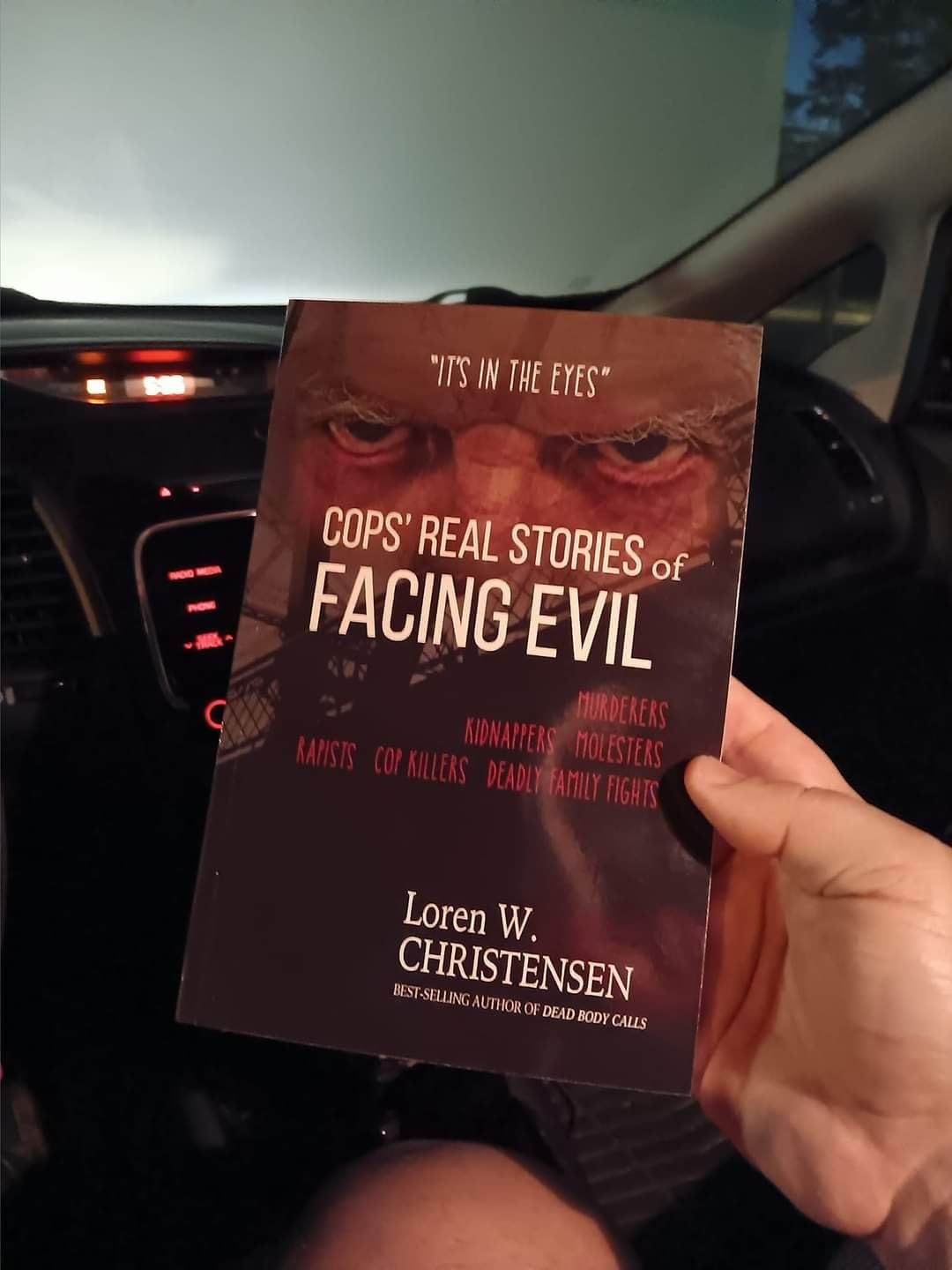 Amazon.com: Cops' Real Stories of Facing Evil: 9798878352888 ...