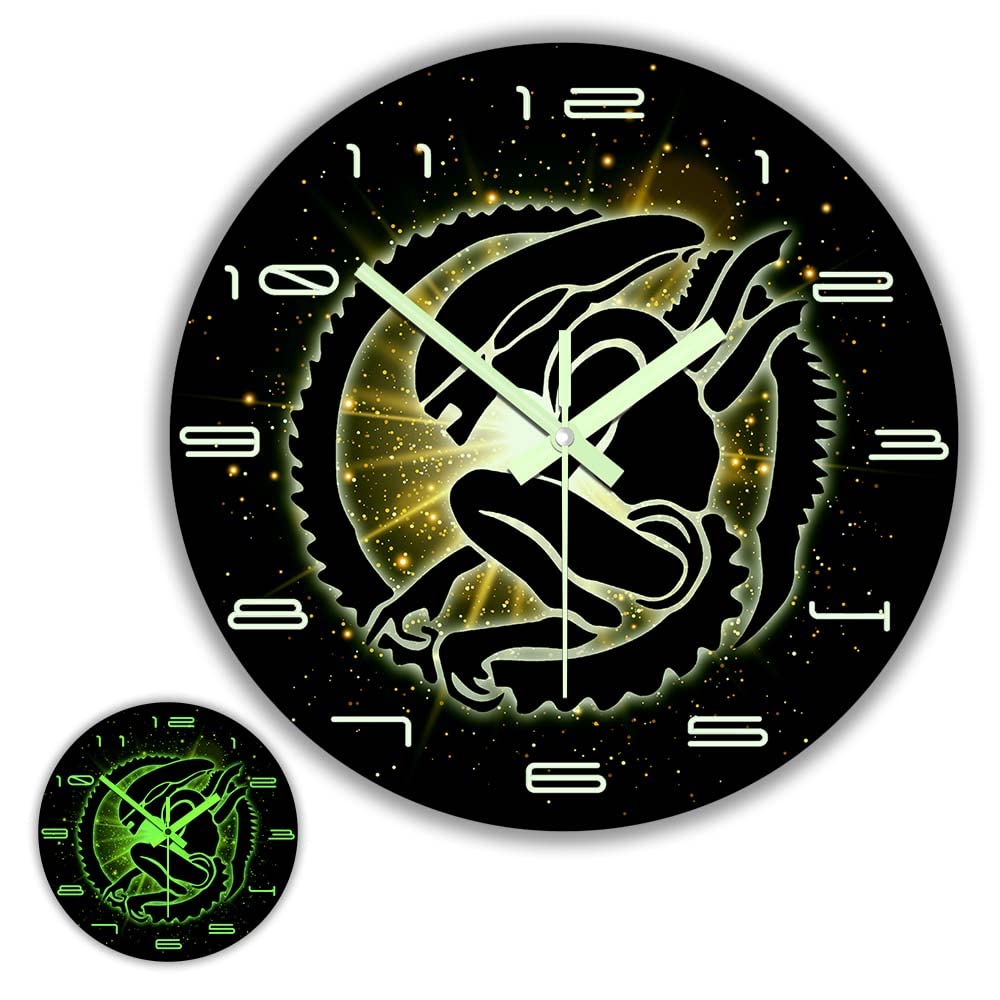 Amazon.com: The Geeky Days Alien Xenomorph Glow in The Dark Clock ...