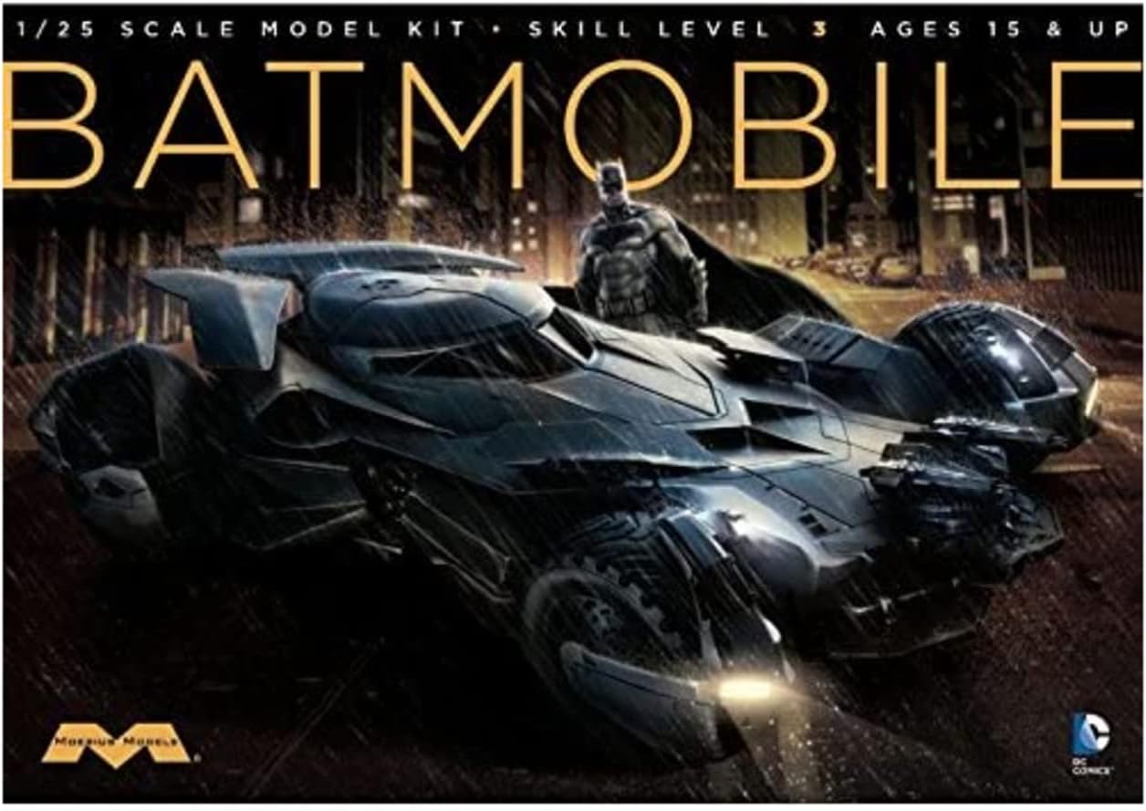Amazon.com: AMT Batman Forever Batwing 1:32 Scale Model Kit