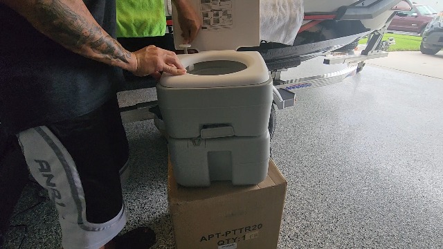 Watch KAIZONPOT Portable Toilet Camping Porta Potty-Review on Amazon Live