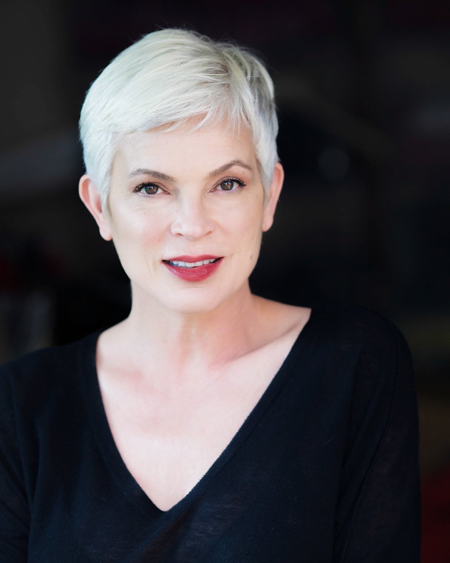 Elizabeth Gracen 1982