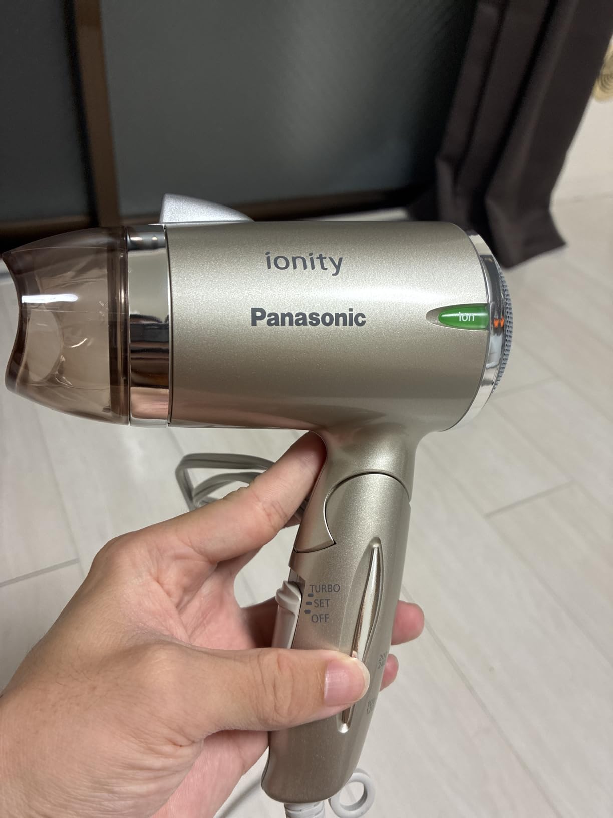 Amazon | パナソニック ヘアドライヤー イオニティー 海外対応 ゴールド EH-NE4B-N | パナソニック(Panasonic ...