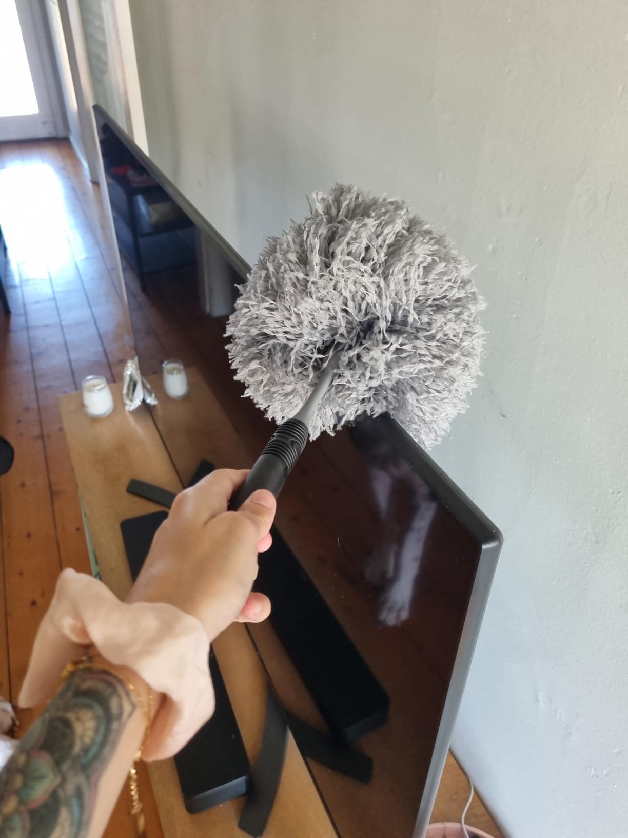 MR.SIGA Microfiber Delicate Duster, Comfortable Non Slip Handle ...
