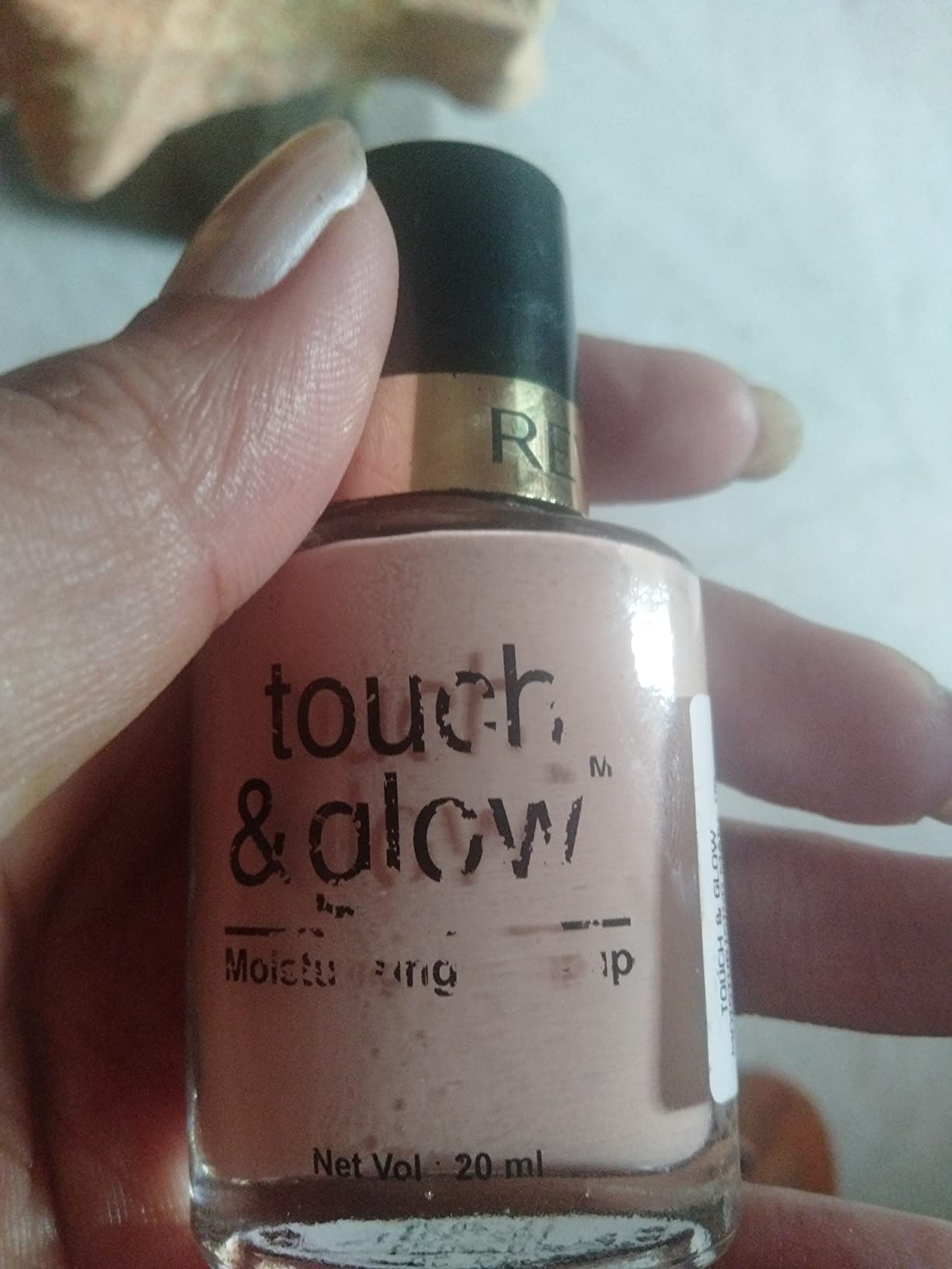 Buy REVLON Touch and Glow Liquid Make Up Dewy - Ivory Mist, 20ml Online ...