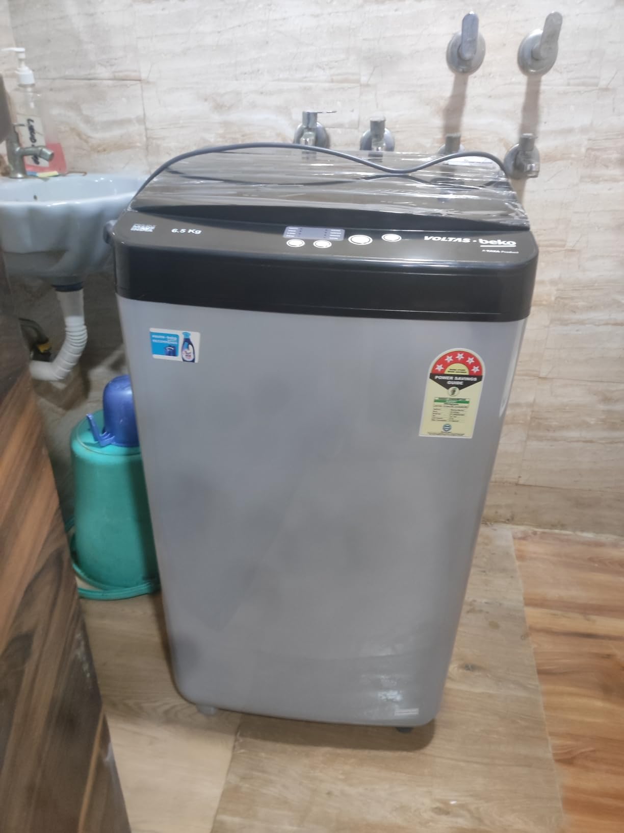 Voltas Beko, A Tata Product 6.5 Kg 5 Star Fully-Automatic Top Loading ...
