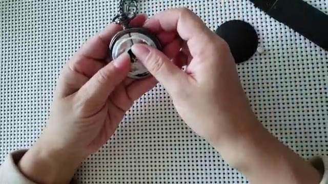 Watch Quartz pocket watch battery replacement method on Amazon Live