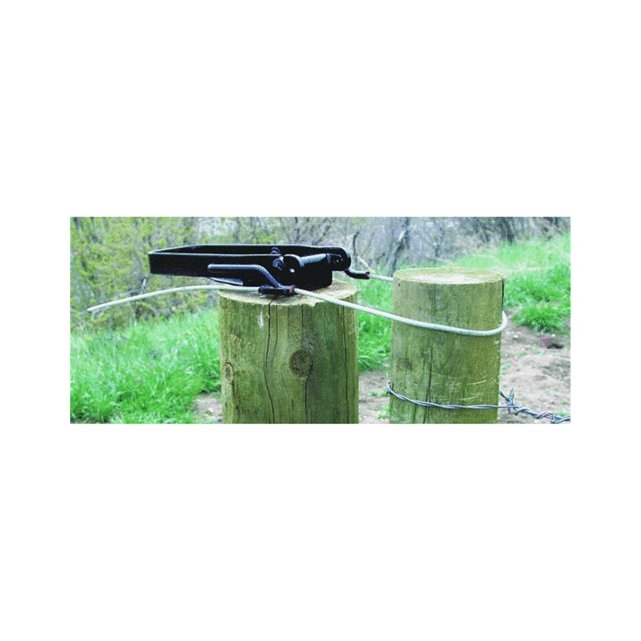 Speeco Heavy Duty Gate Closer, Adjustable to Fit Most Gate Posts ...