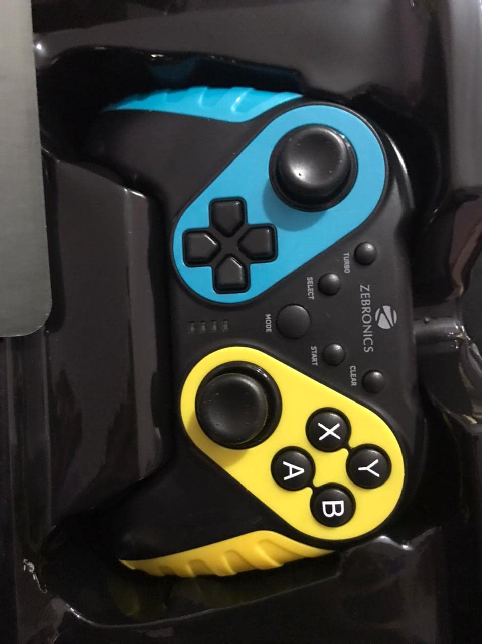 ZEBRONICS Zeb-MAX Play Windows Compatible 2.4GHz Wireless Gamepad with ...