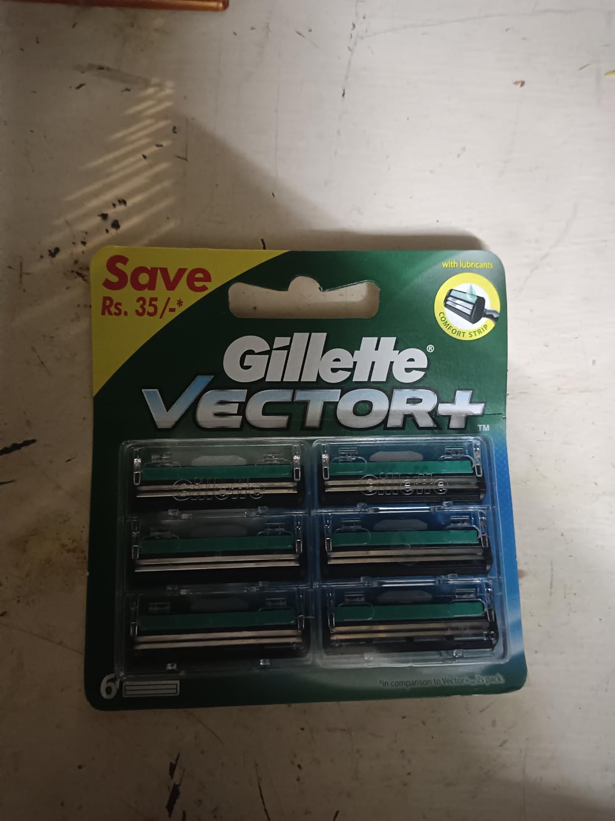 Buy Gillette Vector Plus Manual Shaving Razor Blades(Cartridge)-Pack Of ...