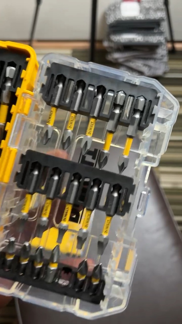 Watch Quick Review - DeWalt - DWAMF30 on Amazon Live