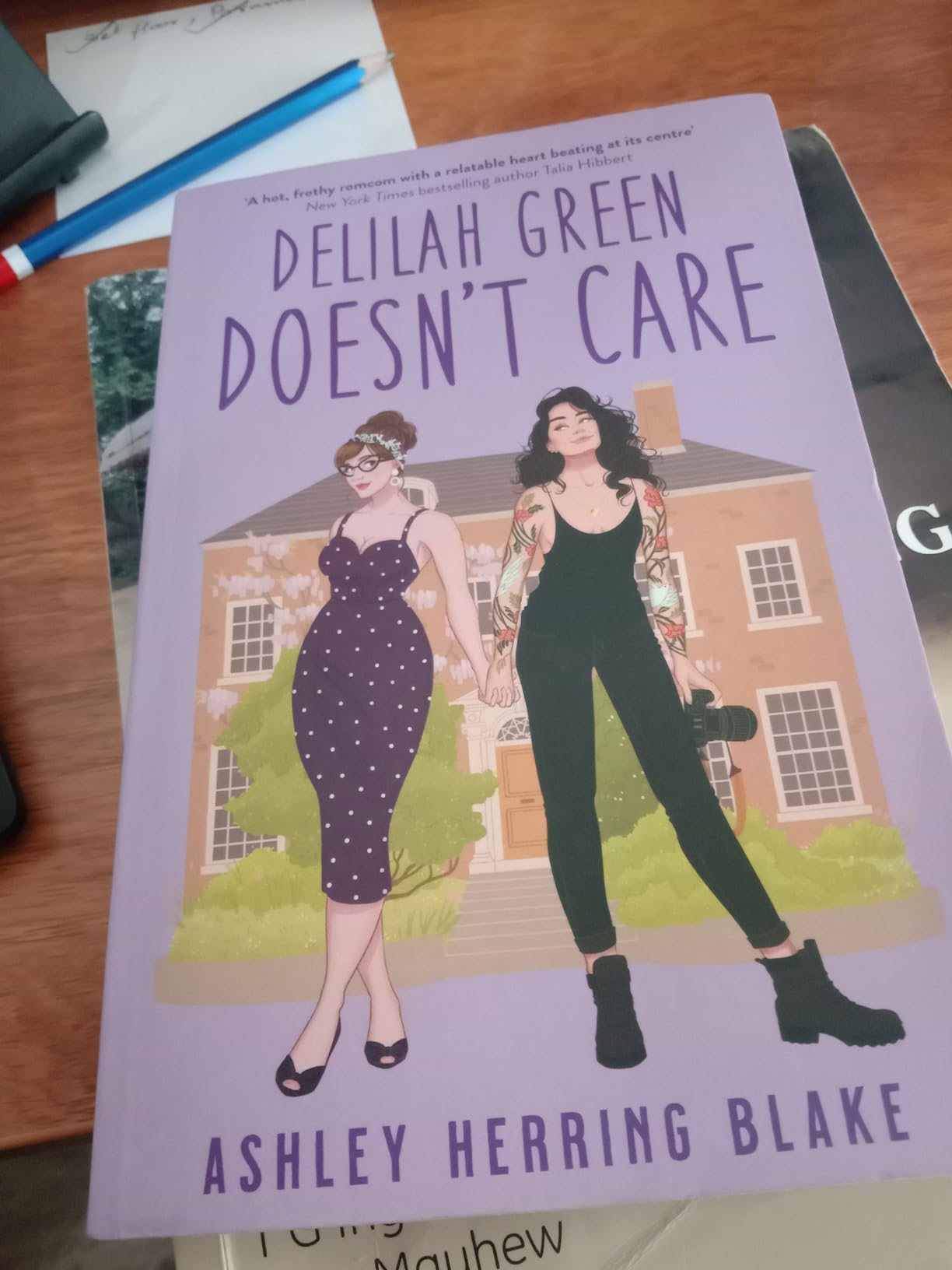 DELILAH GREEN DOESN'T CARE : Blake, Ashley Herring: Amazon.in: Books