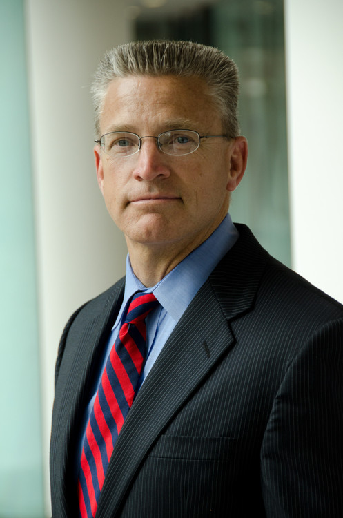 Good News About Injustice: A Witness of Courage in a Hurting World (The ...