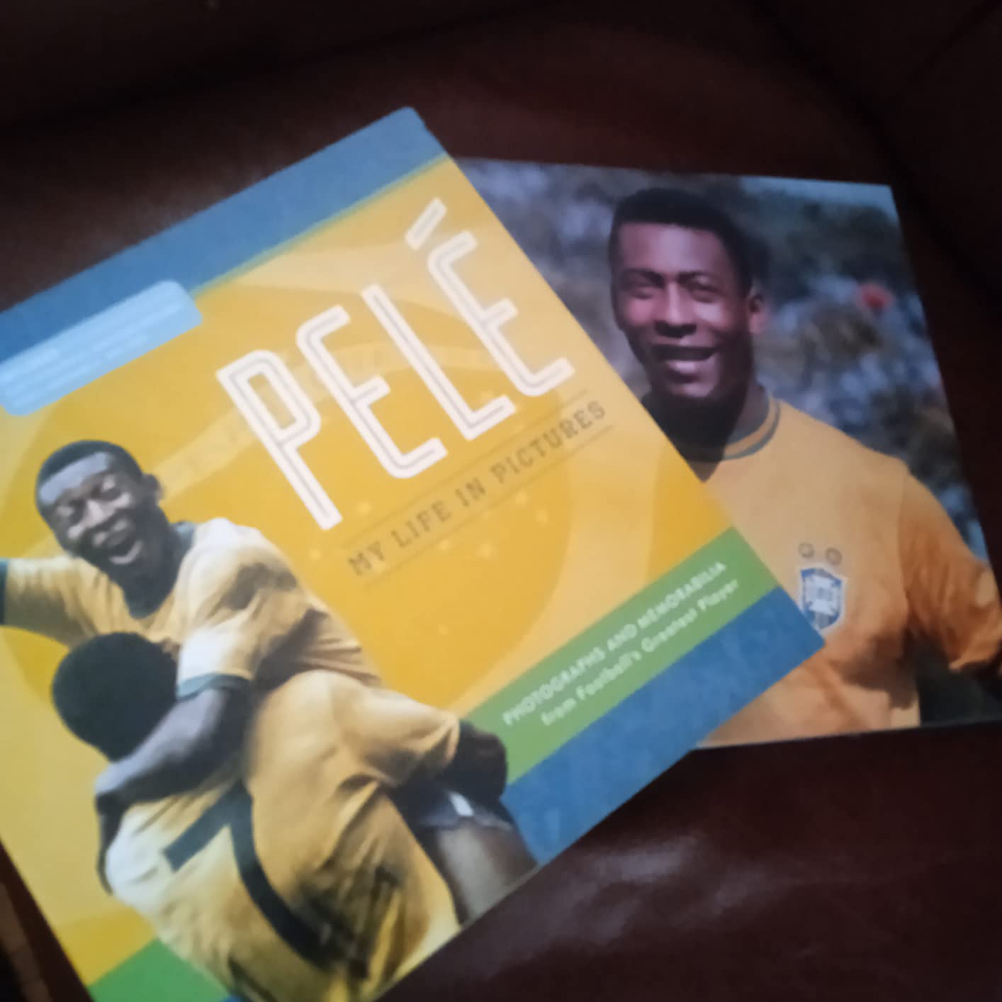 By Pele Pele: My Life in Pictures (Slp) : Pele: Amazon.co.uk: Books