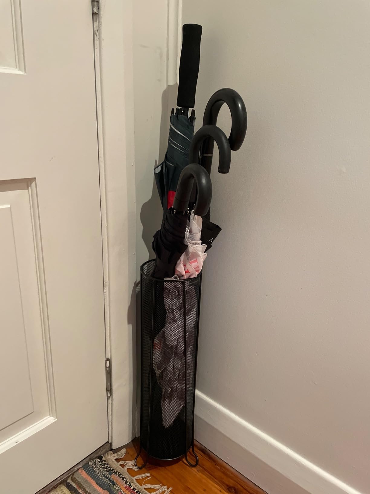 Mind Reader Umbrella Rack Stand for Canes Walking Sticks Umbrellas ...