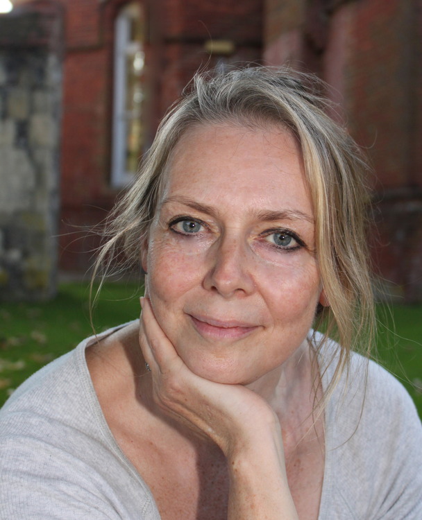 Amazon.co.uk: (Children's story writer) Jennifer Gray: books, biography ...