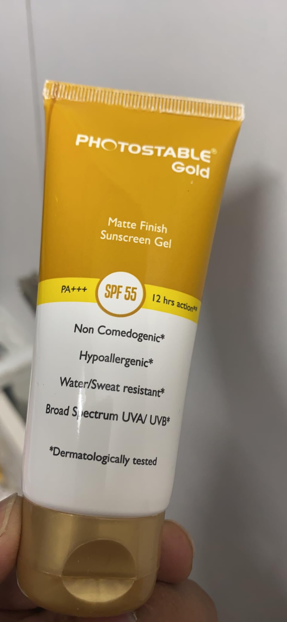 Photostable Gold Matte Finish Sunscreen Gel Spf 55 Pa+++ For All Skin ...