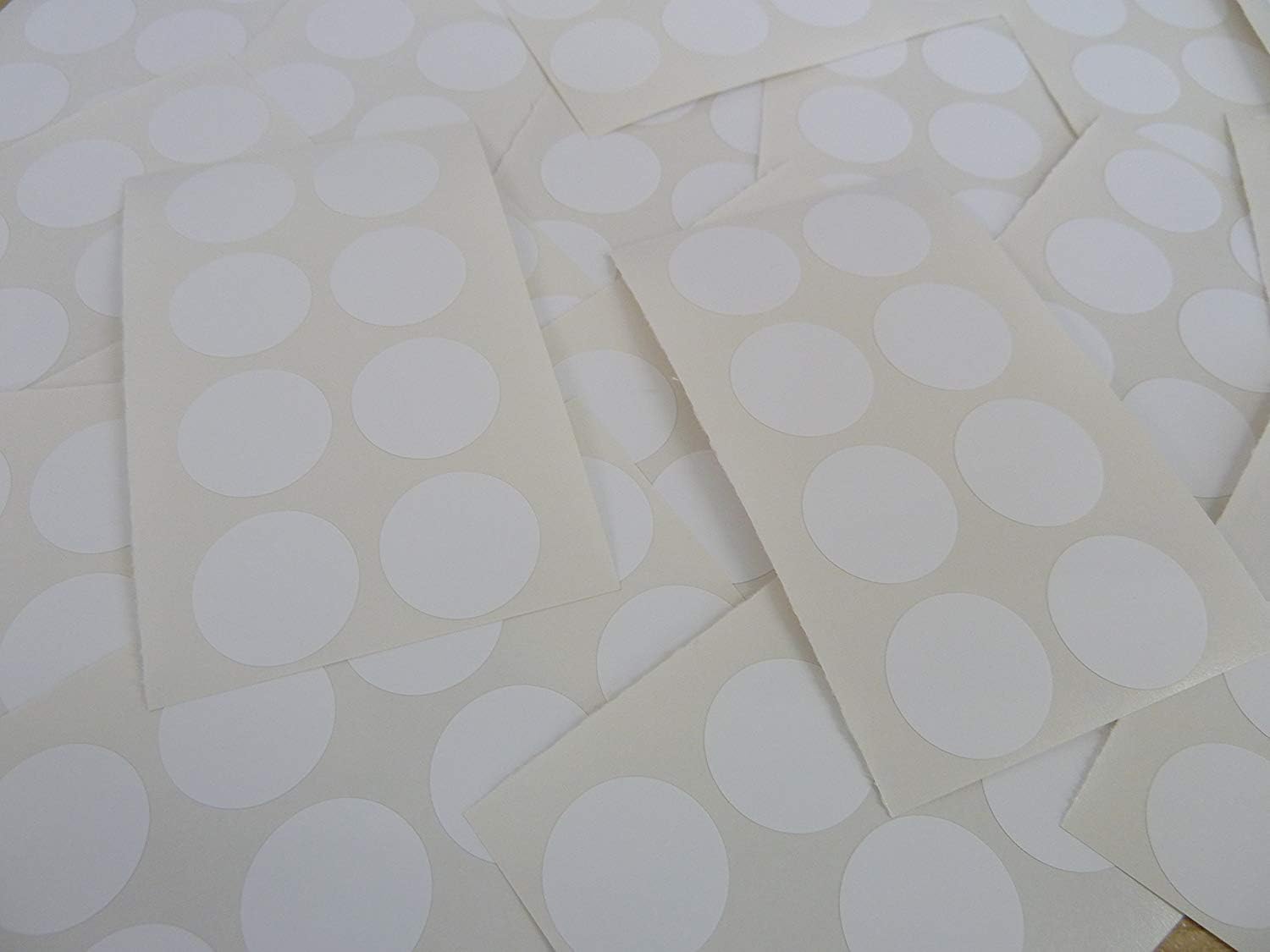135 White Round Stickers - Sticky Coloured Self Adhesive Labels for ...