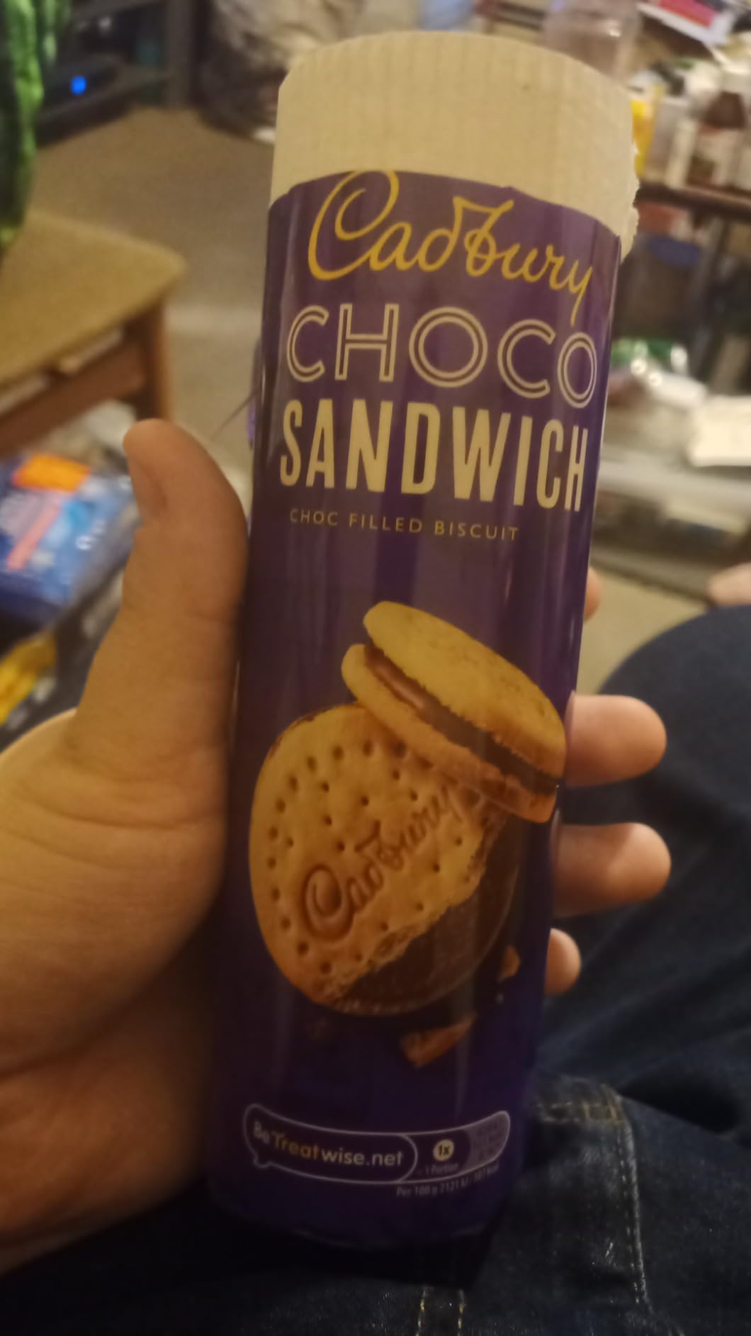 Cadbury Choco Sandwich Biscuit, Chocolate Filled Biscuits for Snacking ...
