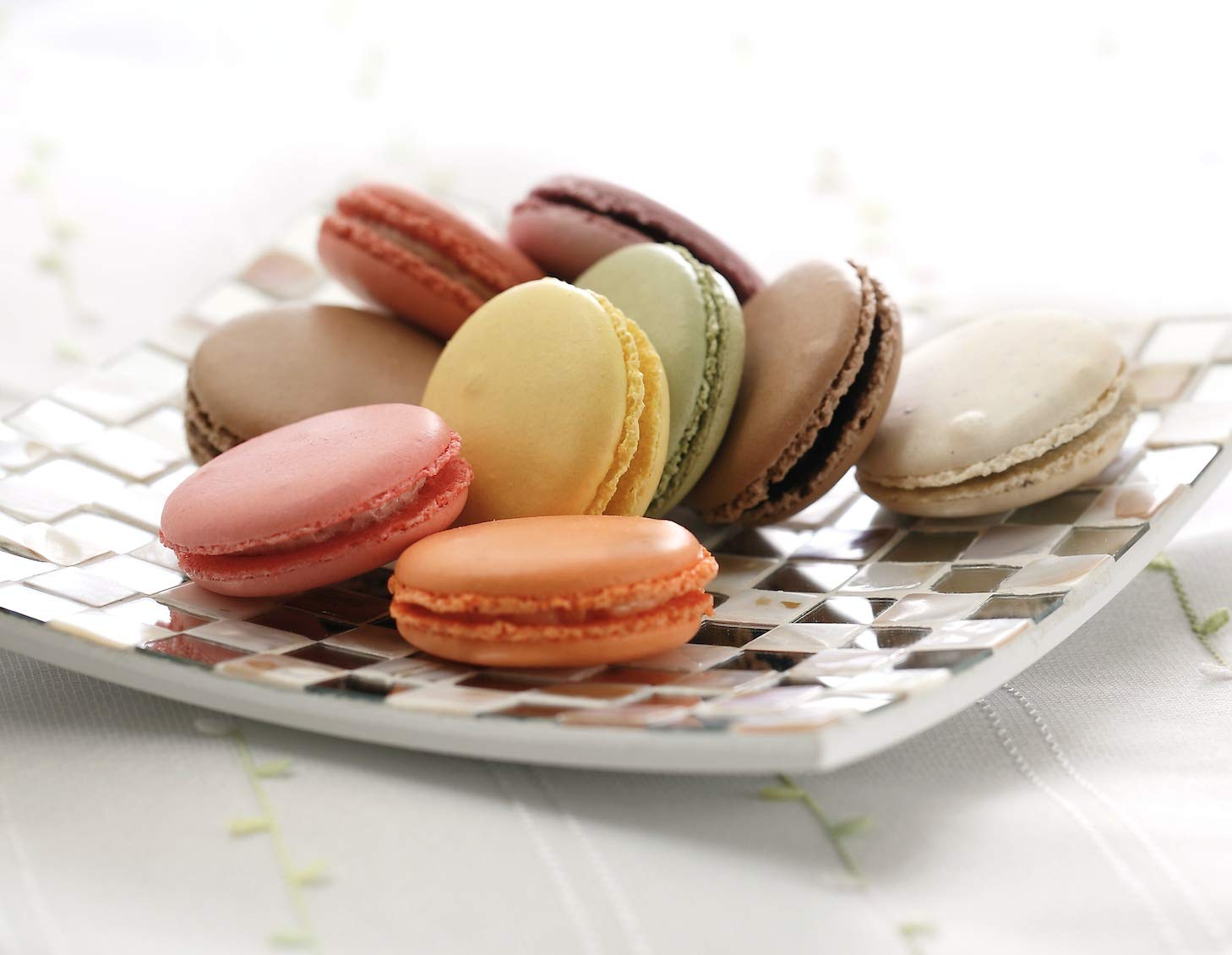 Amazon.com: Easy Macaroon set (20 pieces) Futaba Chatei : Grocery ...