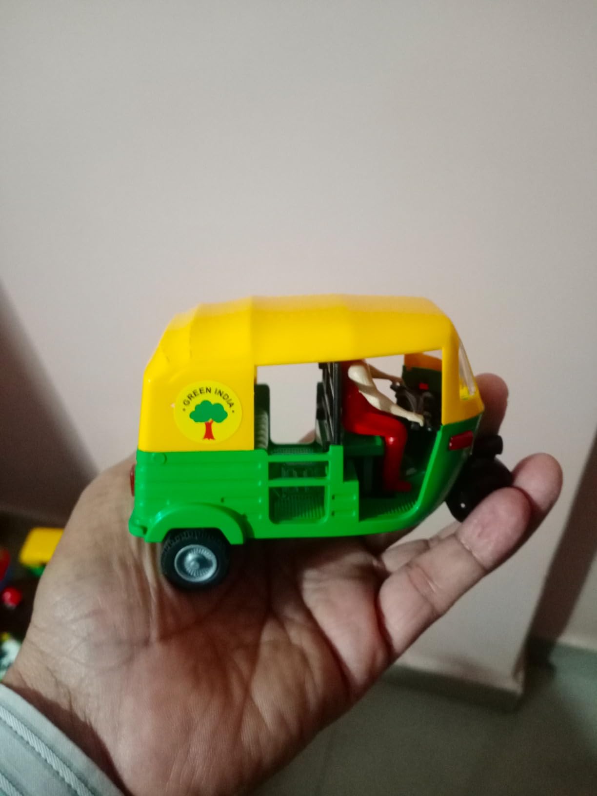 Metro Toys 1:14 Scale Bajaj Auto Die-Cast Metal Model Toy Rickshaw for ...